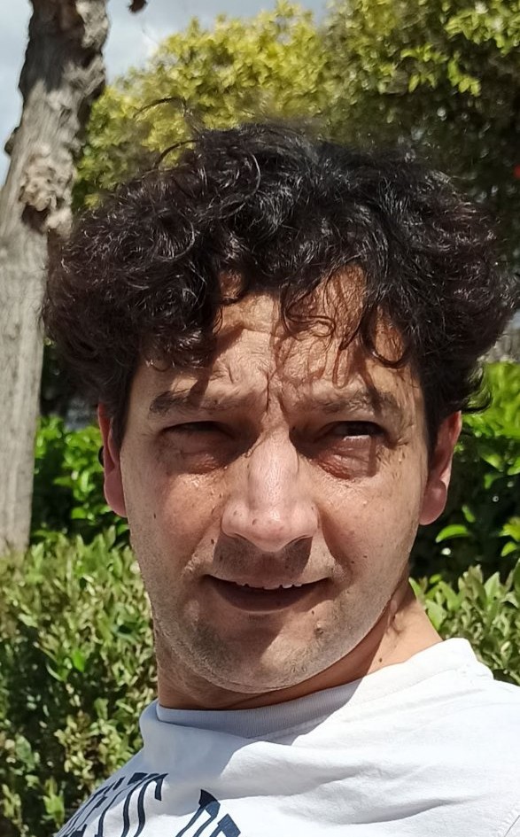 ΑΝΤΩΝΑΚΗΣ ΓΙΩΡΓΟΣ – ΠΟΛΙΤΕΣ ΣΕ ΚΙΝΗΣΗ ΔΑΦΝΗΣ ΥΜΗΤΤΟΥ